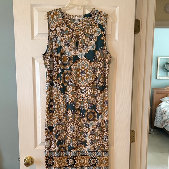 Sandra Darren | Dresses | Sandra Darren Floral Print Midi Dress Green ...